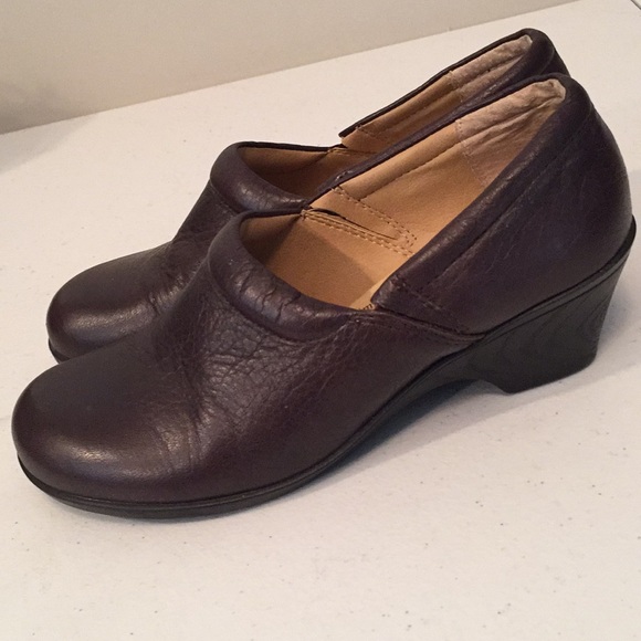 Softspots | Shoes | Soft Spots Clogs Nwot | Poshmark